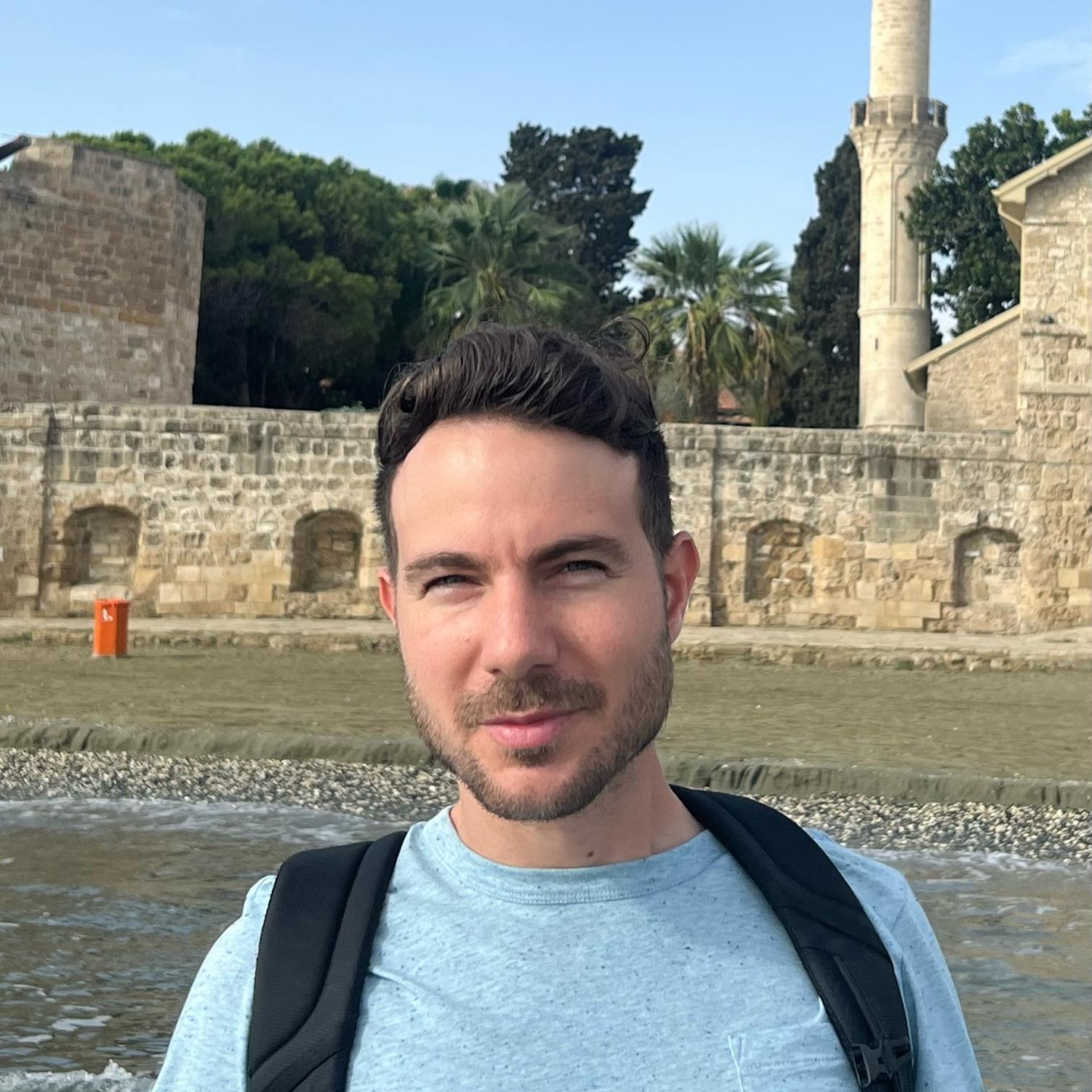 Dr. Patrick Willett | AMGC VUB